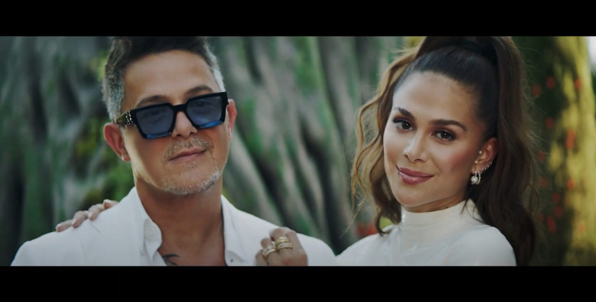 Alejandro Sanz y Greeicy conquistan el Top Latino Urbano • Top Latino ...